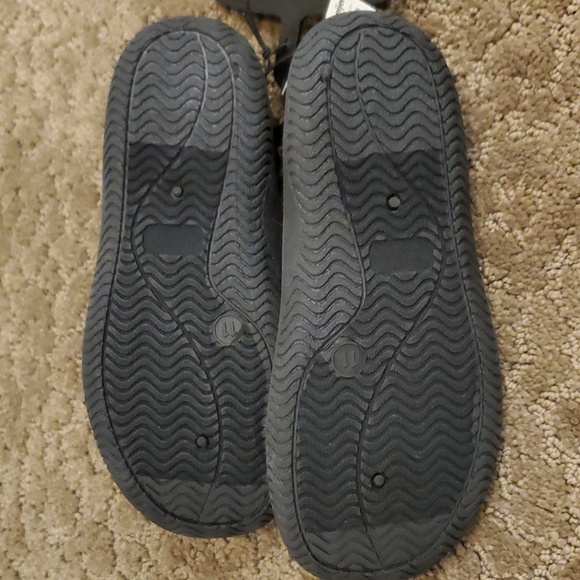 Wave Zone | Shoes | Boys Wave Zone Knitted Logan Water Shoes Size 1 ...
